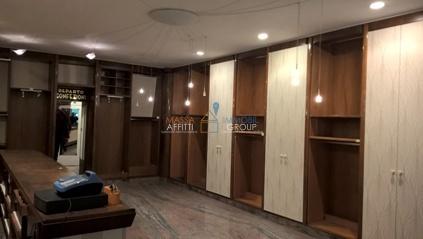 Palazzina commerciale in vendita a Carrara