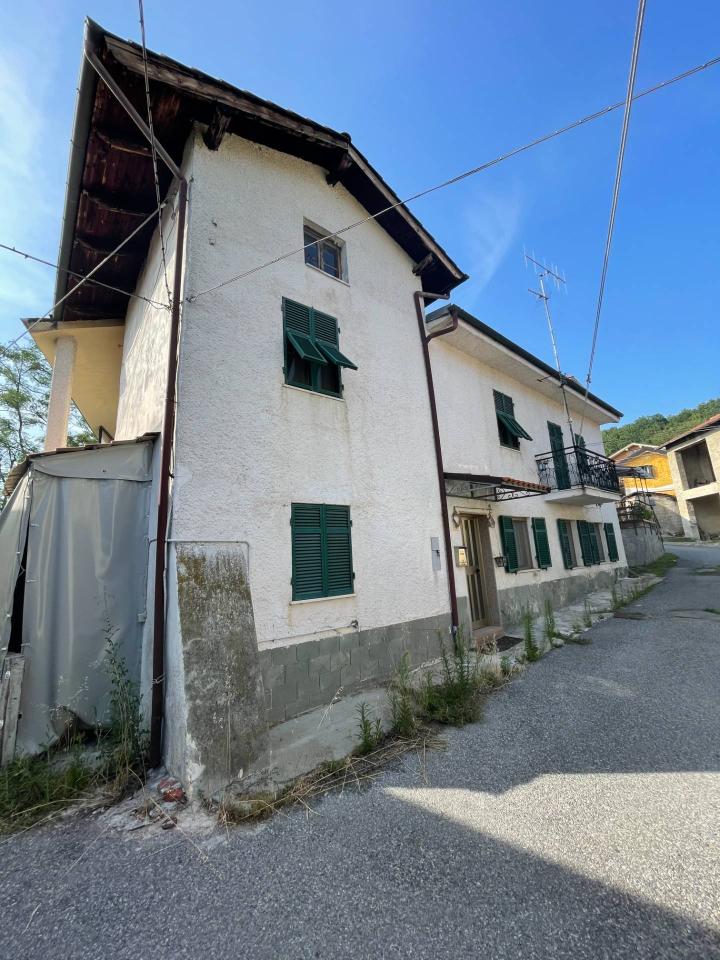 Casa indipendente in vendita a Dego