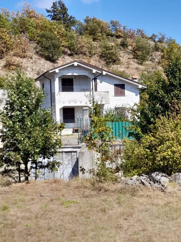 Casa indipendente in vendita a Pareto