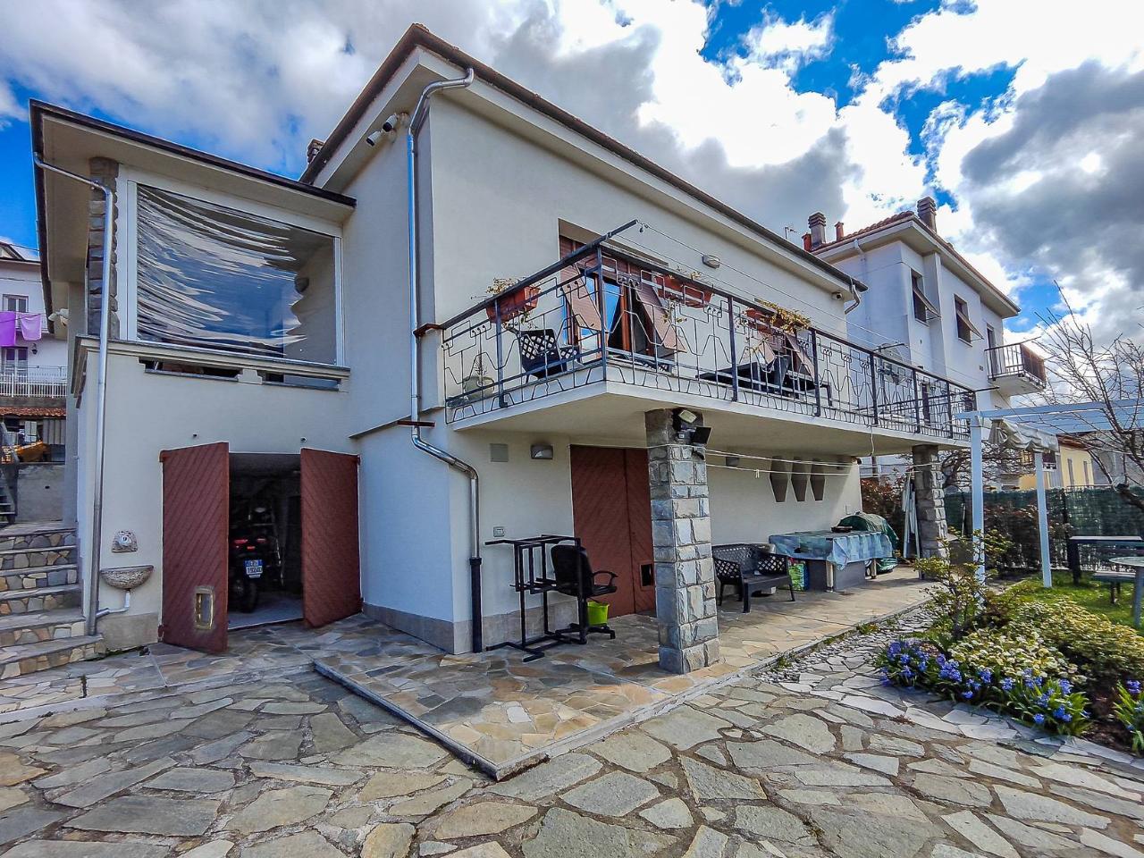 Villa in vendita a Carcare