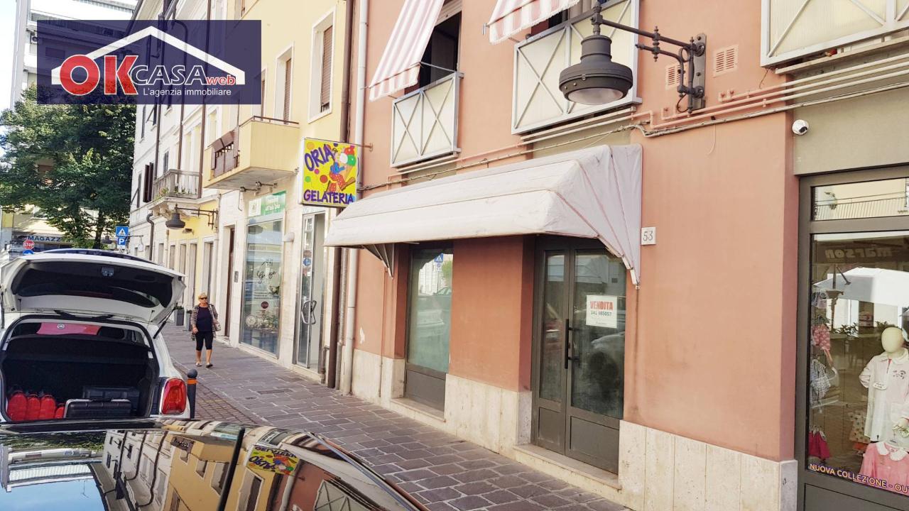 Esercizio commerciale in vendita a Monfalcone