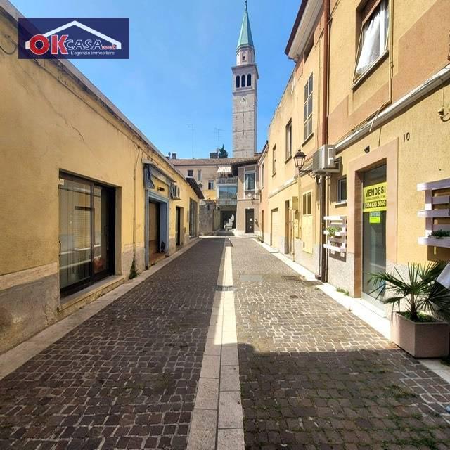 Esercizio commerciale in vendita a Monfalcone
