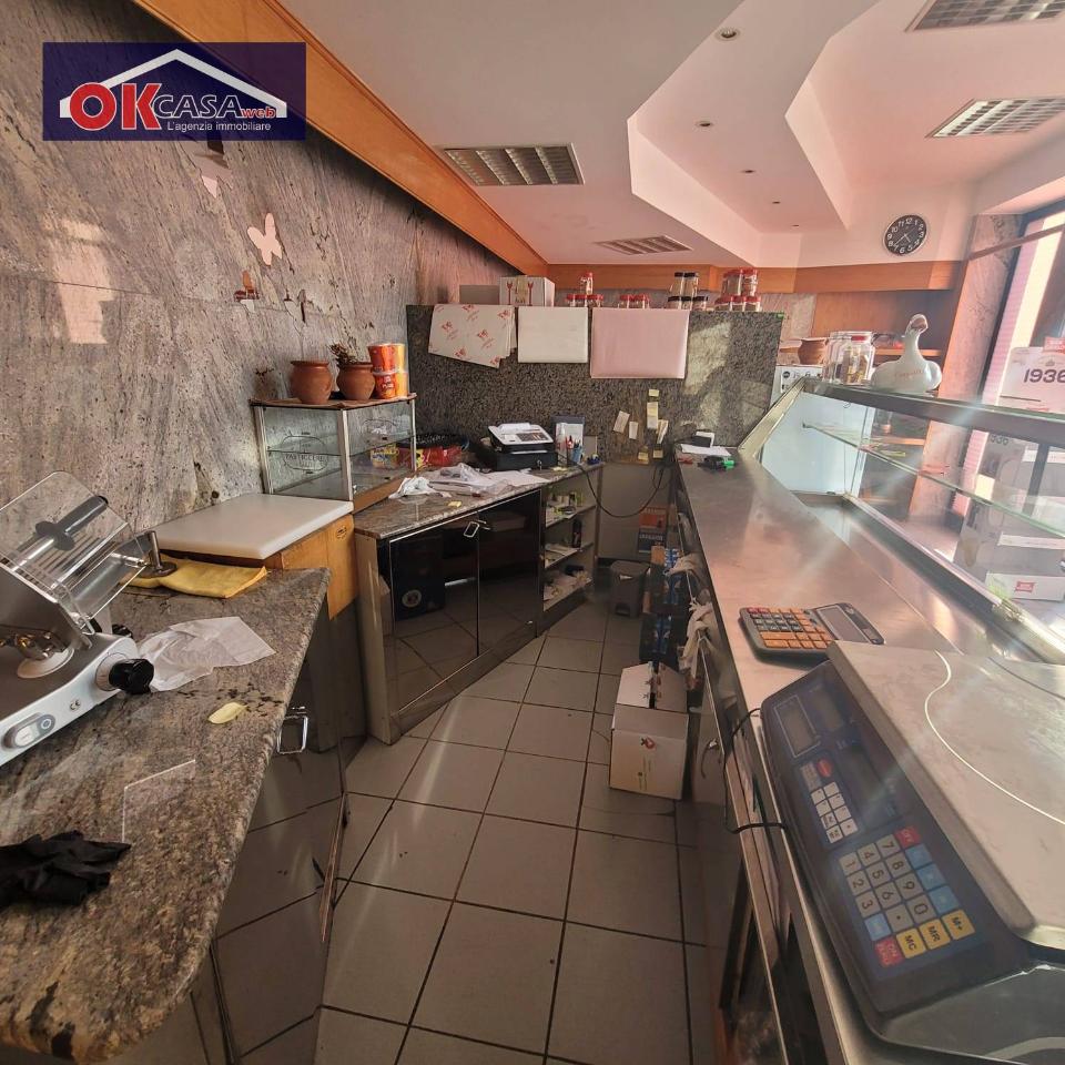 Esercizio commerciale in vendita a Staranzano