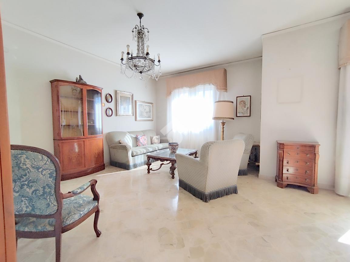 Appartamento in vendita a Palermo