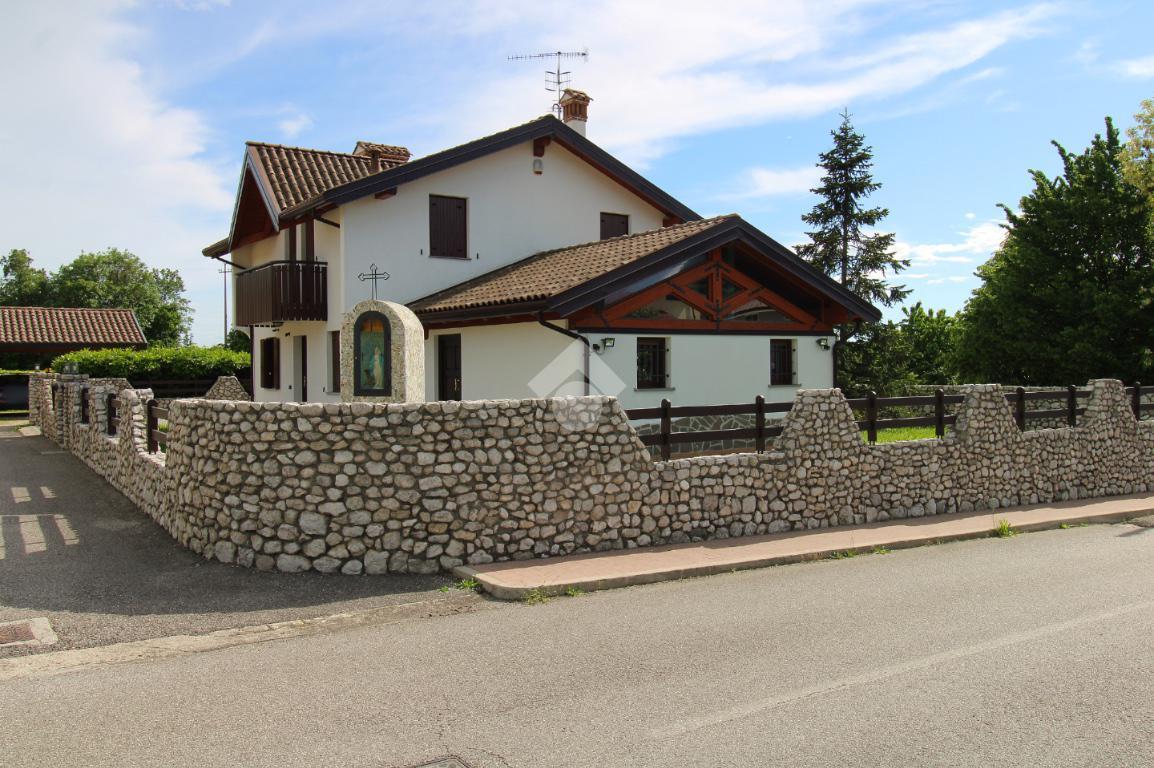 Villa in Via Campos 34, Majano