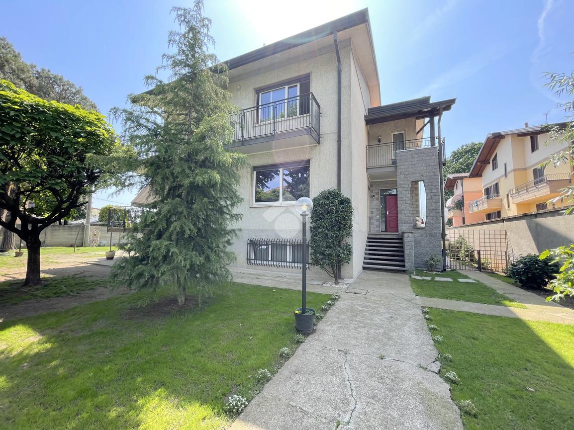 Villa in vendita a Fagnano Olona