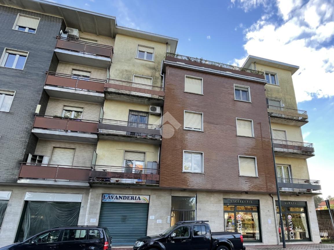 Appartamento in vendita a Locate Varesino