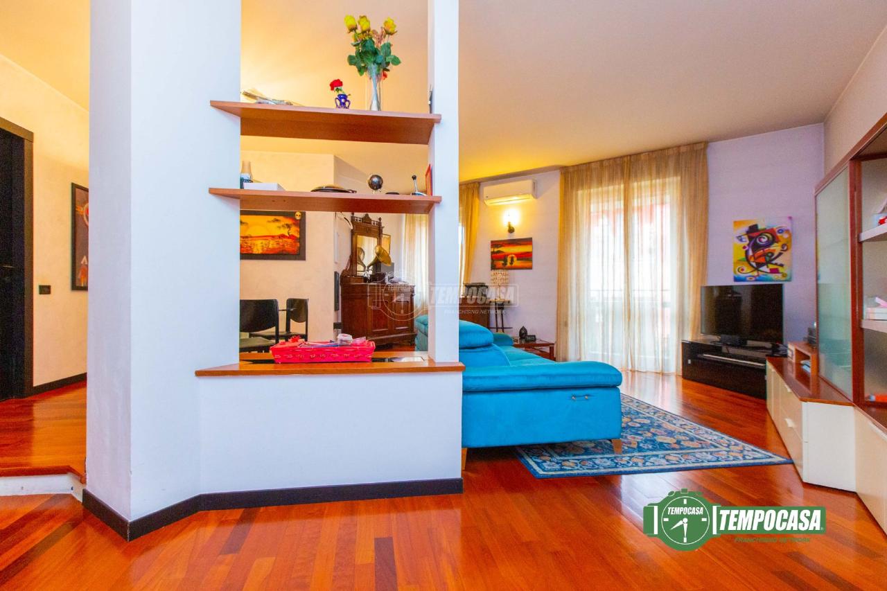 Trilocale in Via Marco Minghetti 23, Busto Arsizio