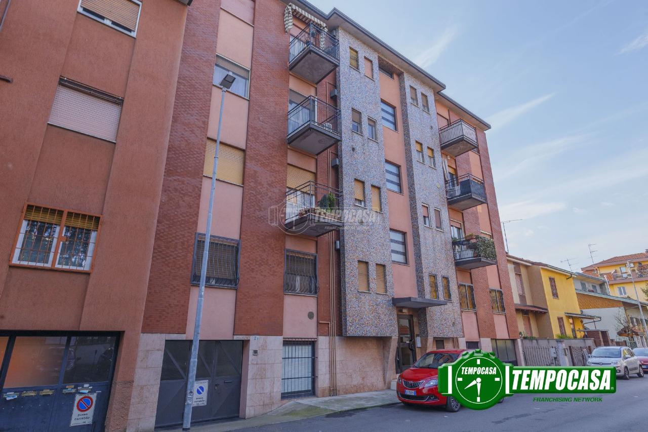 Box in vendita a Cesano Boscone