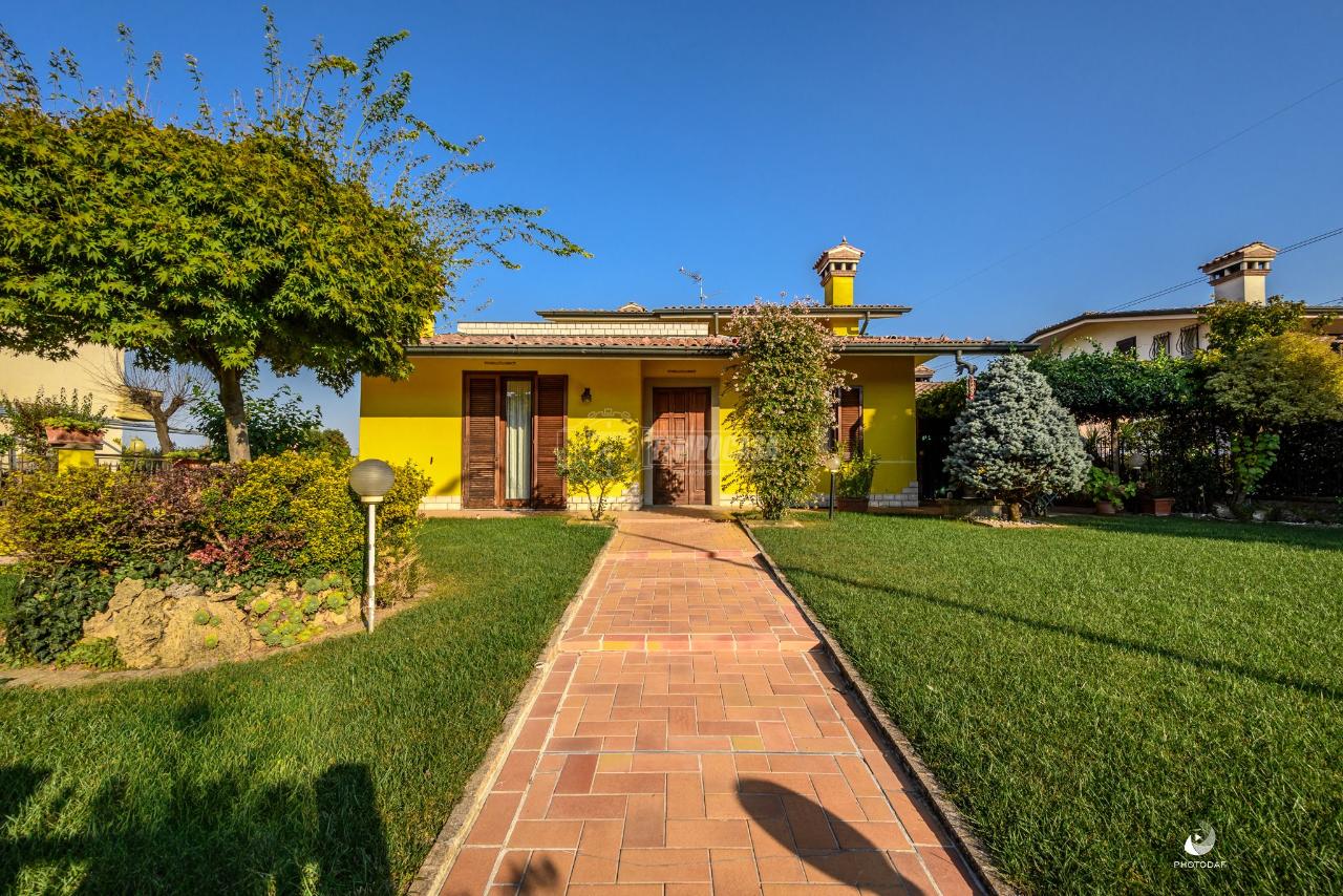 Villa in vendita a Chiari