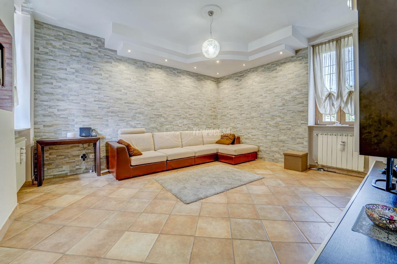 Casa indipendente in vendita a Fagnano Olona