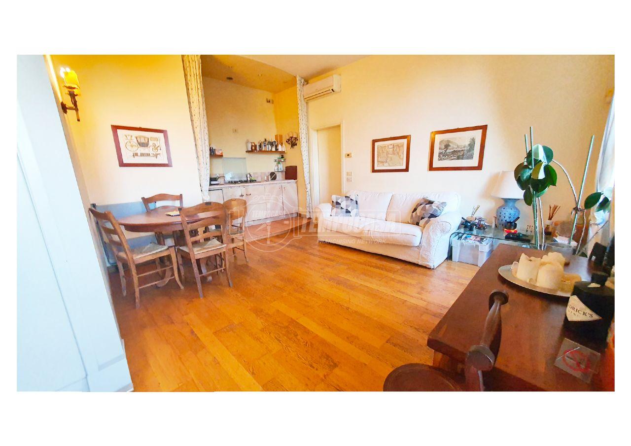 Appartamento in vendita a Casnate Con Bernate