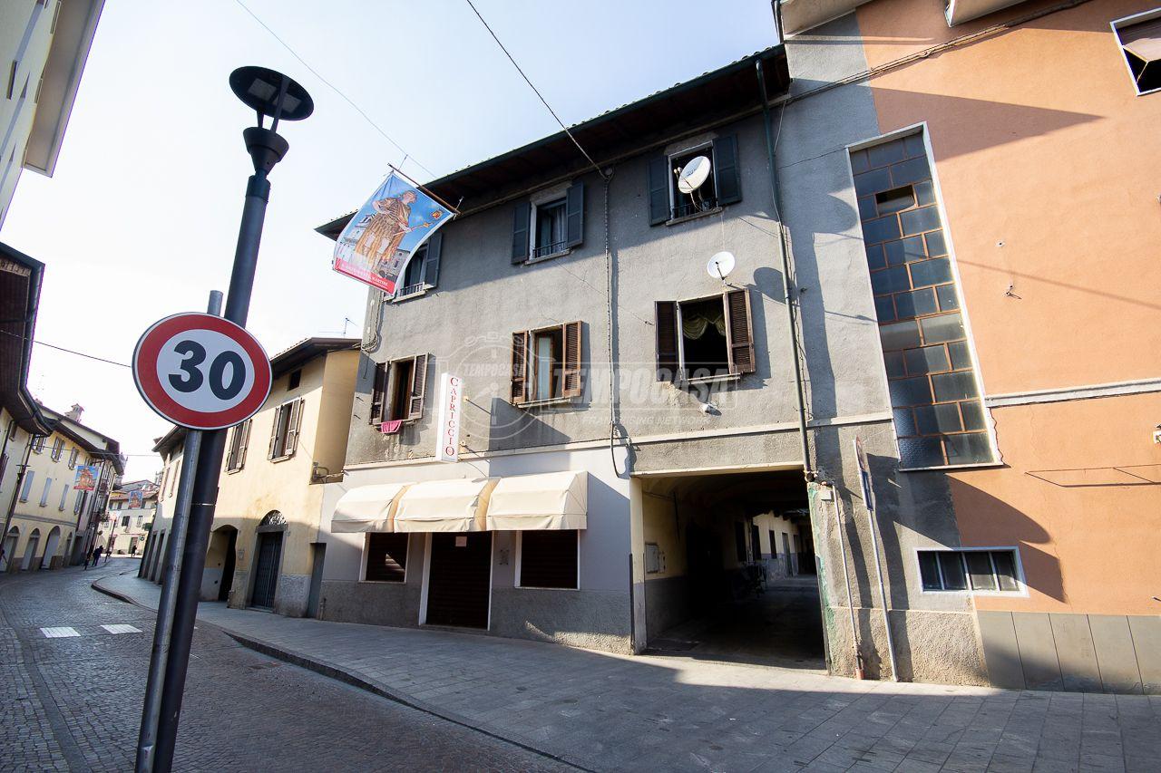 Trilocale, Romano di Lombardia