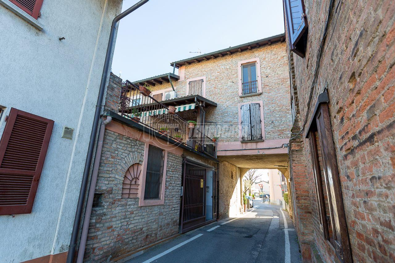 Quadrilocale in Via Castello 10, Barbata