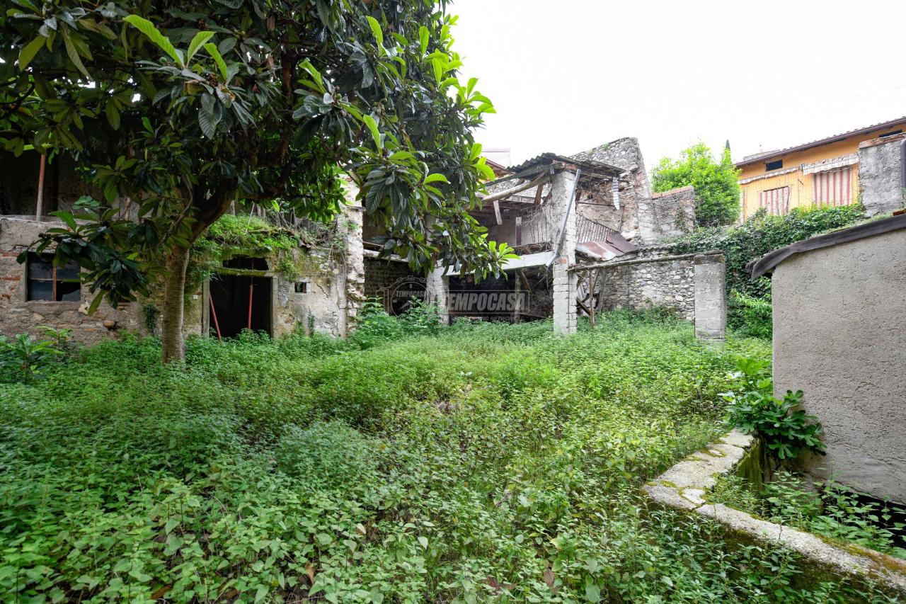 Rustico in vendita a San Felice Del Benaco