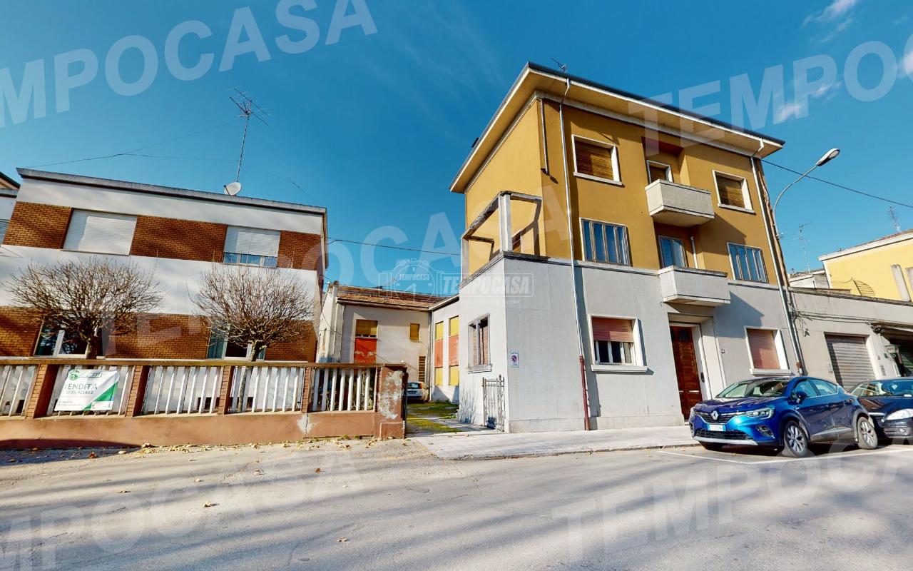 Palazzo in vendita a Finale Emilia
