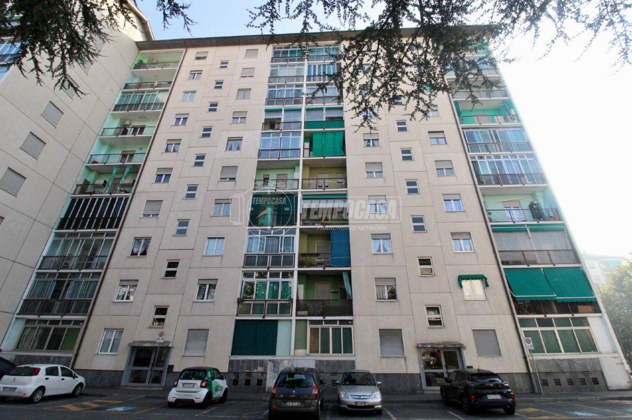 Quadrilocale in Via Luigi Capuana 10, Torino