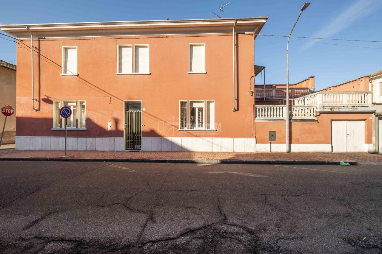 Villa in vendita a Borgo Vercelli