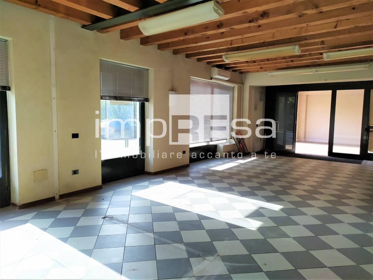 Negozio in vendita a Pieve Di Soligo