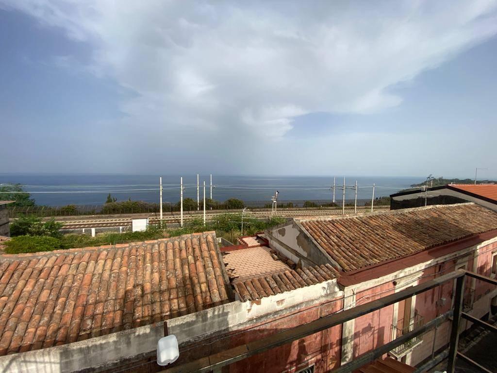 Appartamento in vendita a Acireale