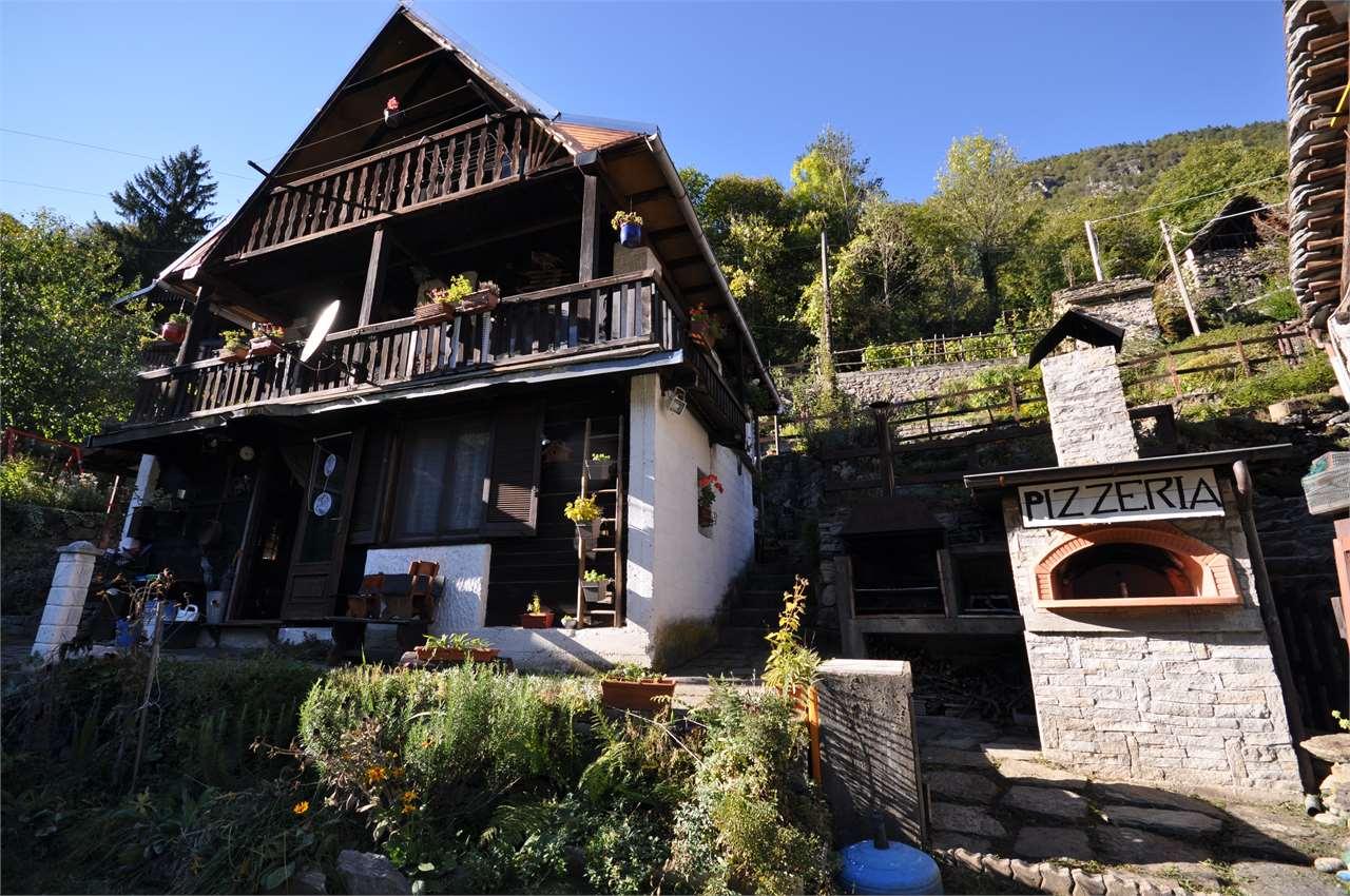 Casa indipendente in vendita a Vanzone Con San Carlo