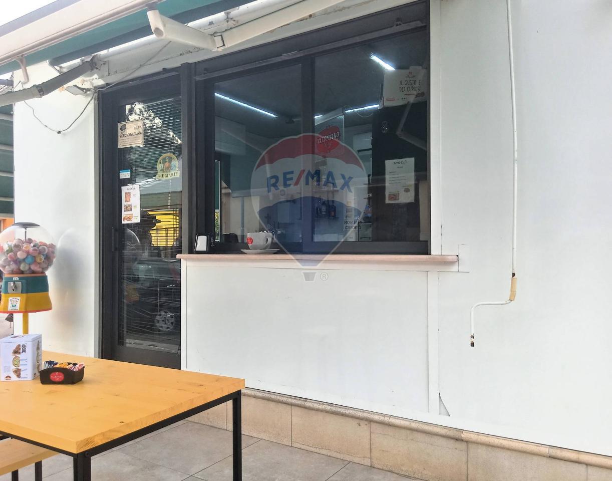 Esercizio commerciale in vendita a Mesagne