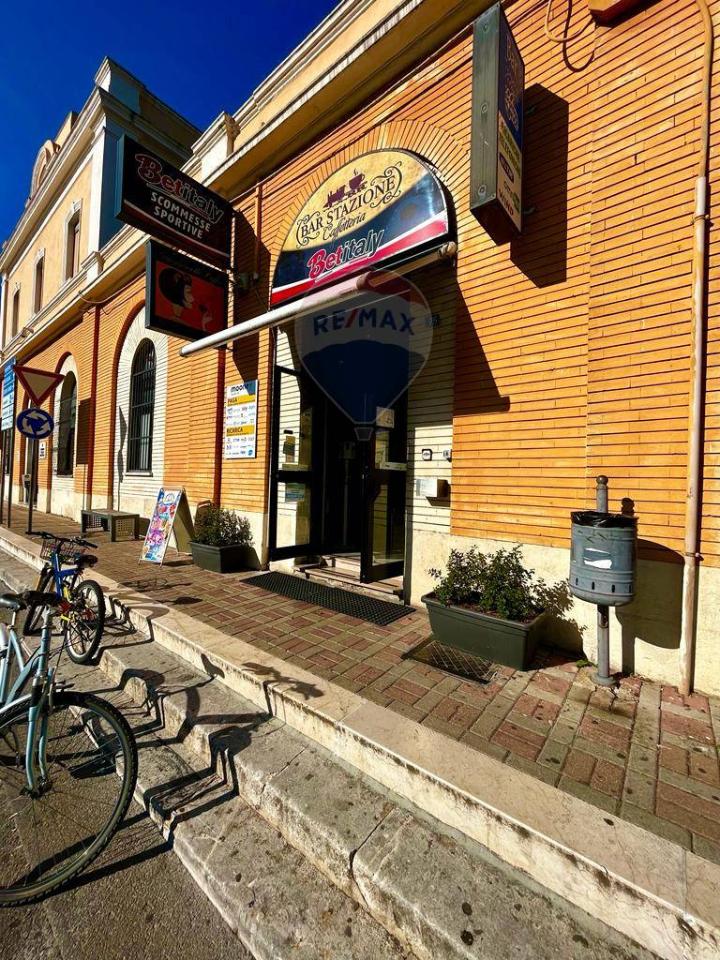 Negozio in vendita a San Pietro Vernotico