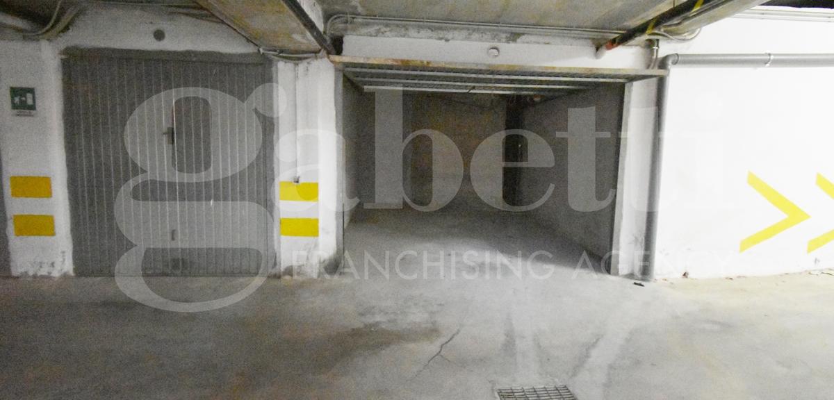 Magazzino in vendita a Olbia