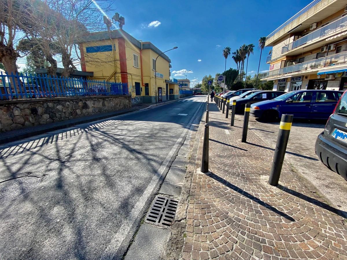 Negozio in vendita a Pozzuoli