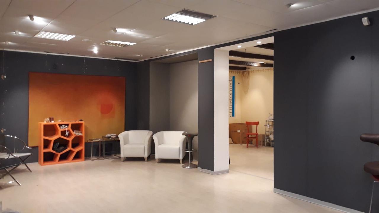 Negozio in vendita a Pozzuoli