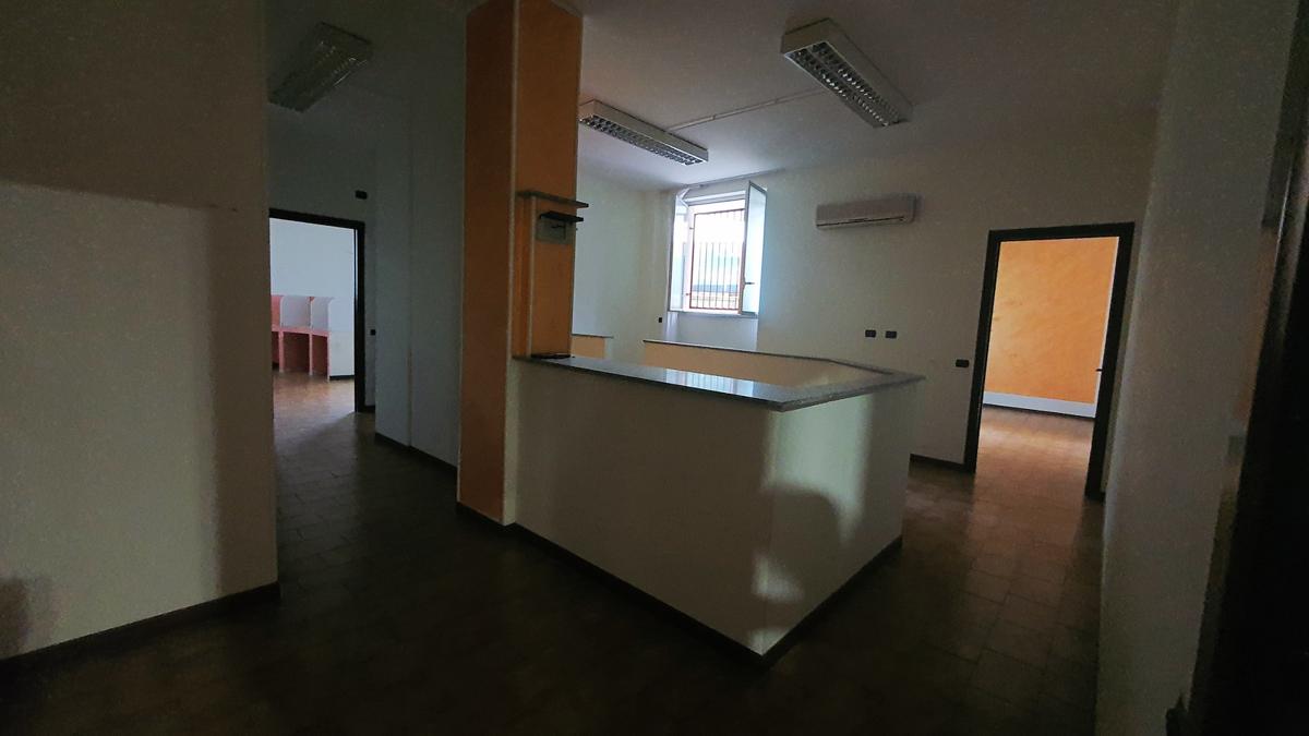 Ufficio in affitto a Saronno