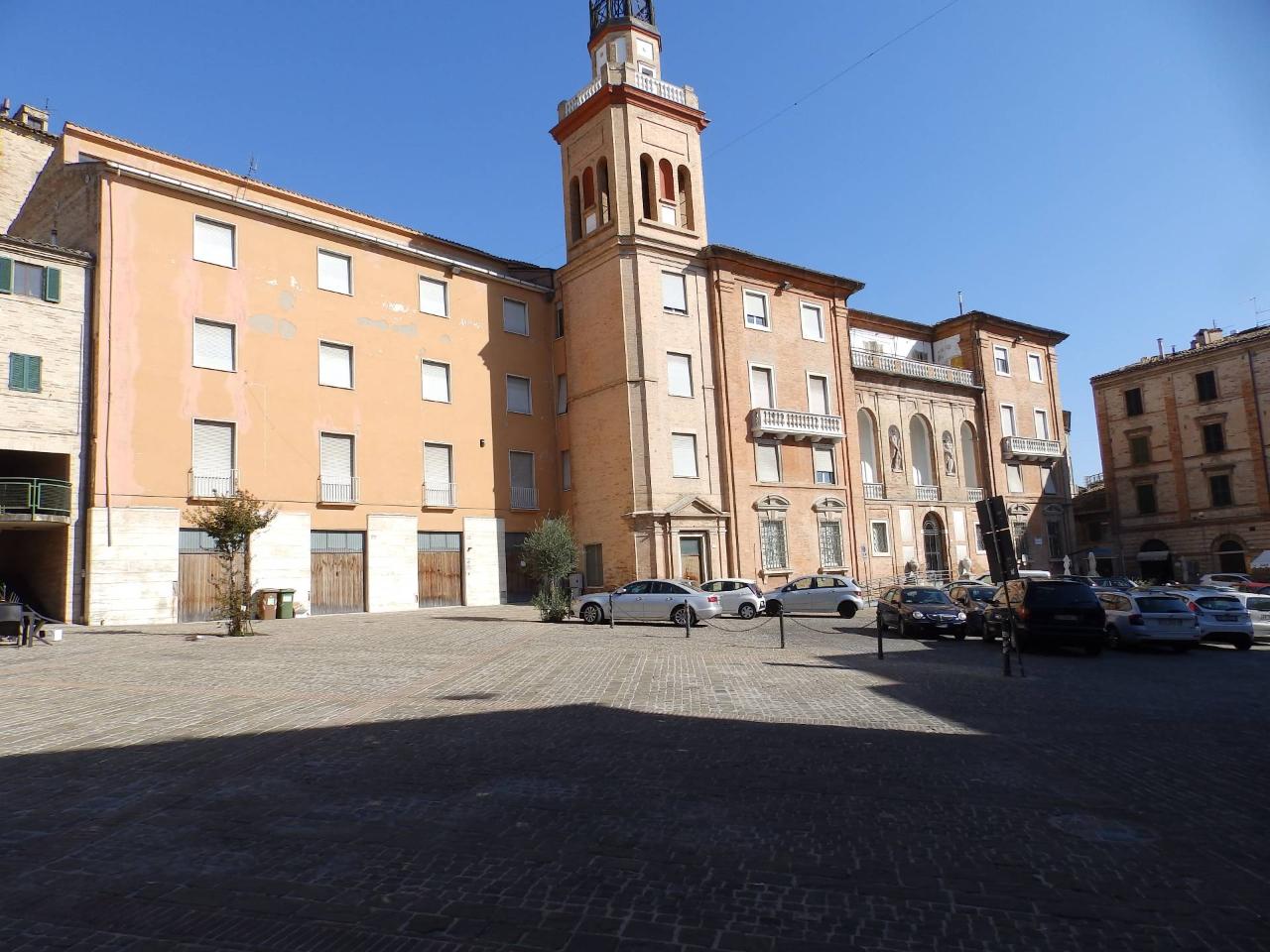 Ufficio in vendita a Macerata