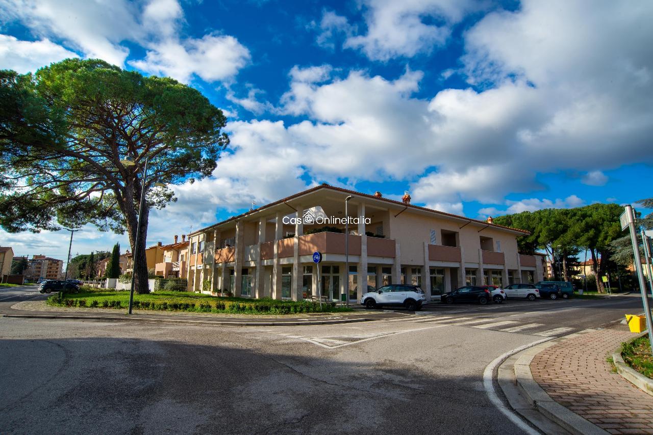 Negozio in vendita a Calenzano