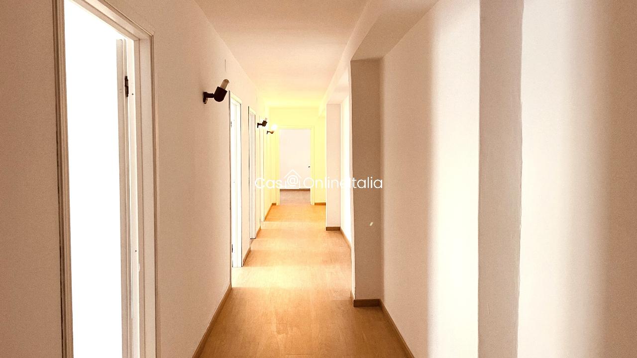 Ufficio in vendita a Calenzano