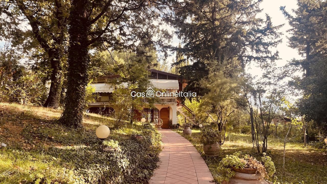 Casa indipendente in vendita a Prato