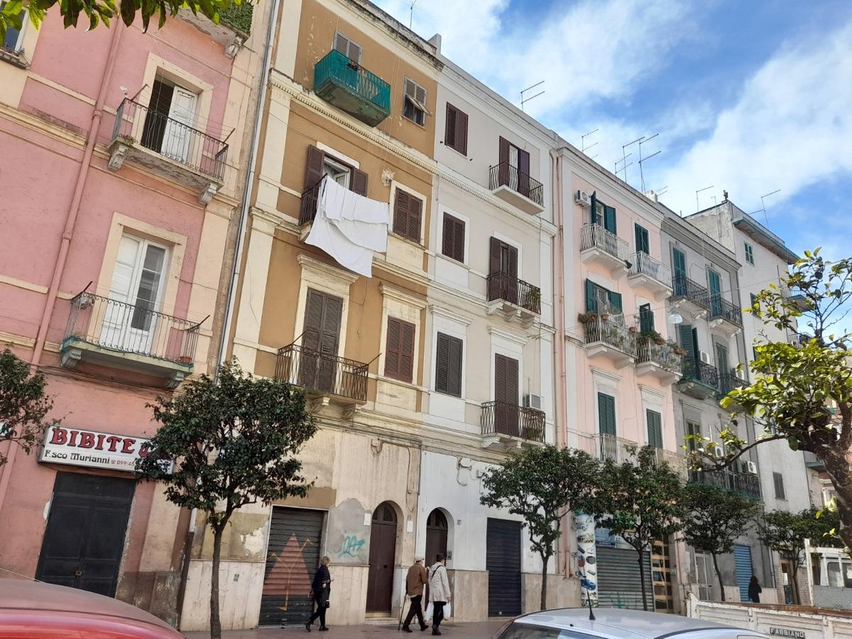 Appartamento in vendita a Taranto