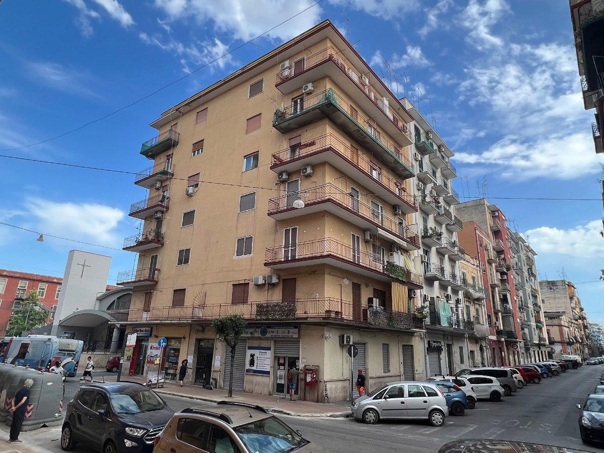 Appartamento in vendita a Taranto