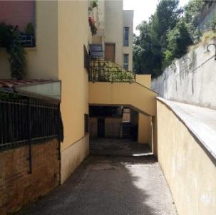 Box in vendita a Napoli