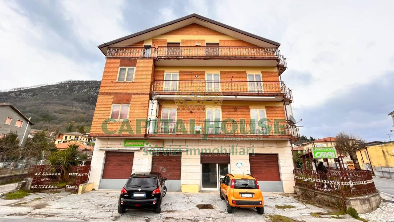 Negozio in affitto a Forino