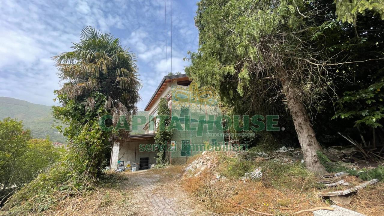 Villa in vendita a Monteforte Irpino