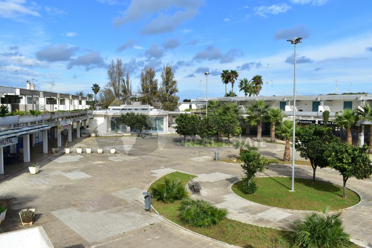 Negozio in affitto a Lecce