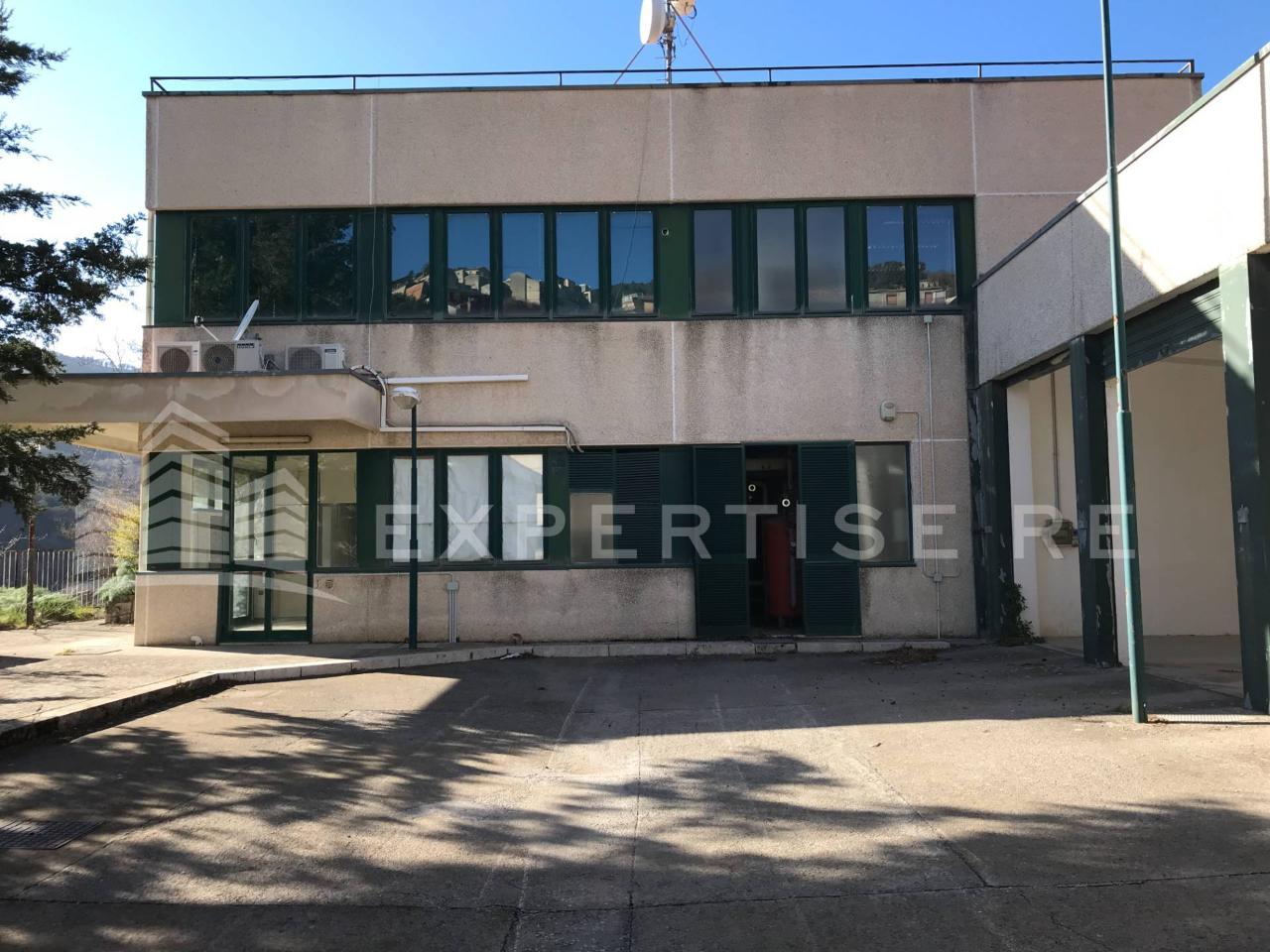 Capannone in vendita a Petralia Sottana