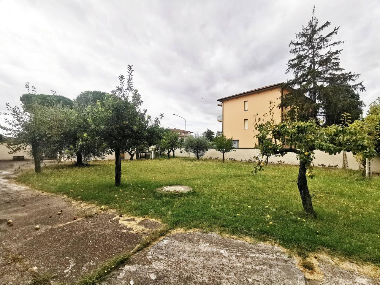 Negozio in vendita a Ponsacco