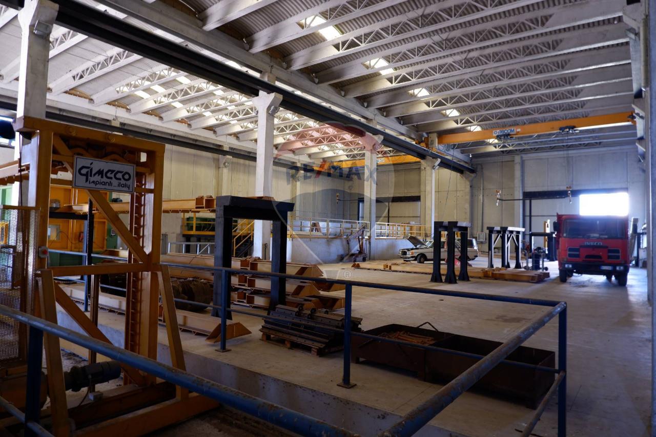 Capannone in vendita a Dragoni