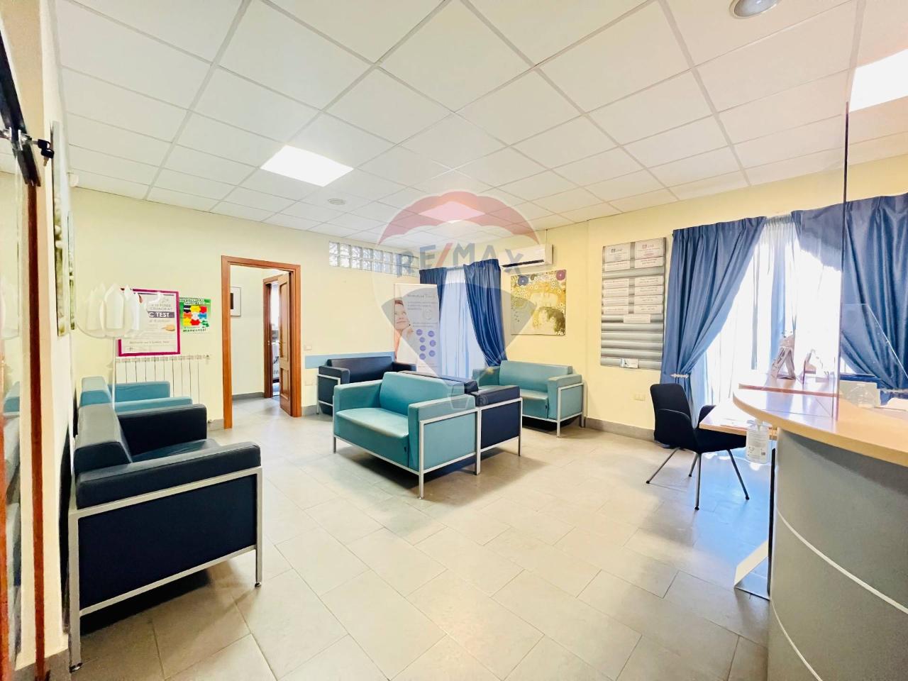 Ufficio in vendita a Acerra
