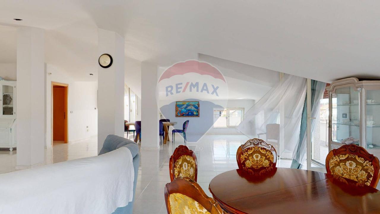 Attico in vendita a Villa Di Briano