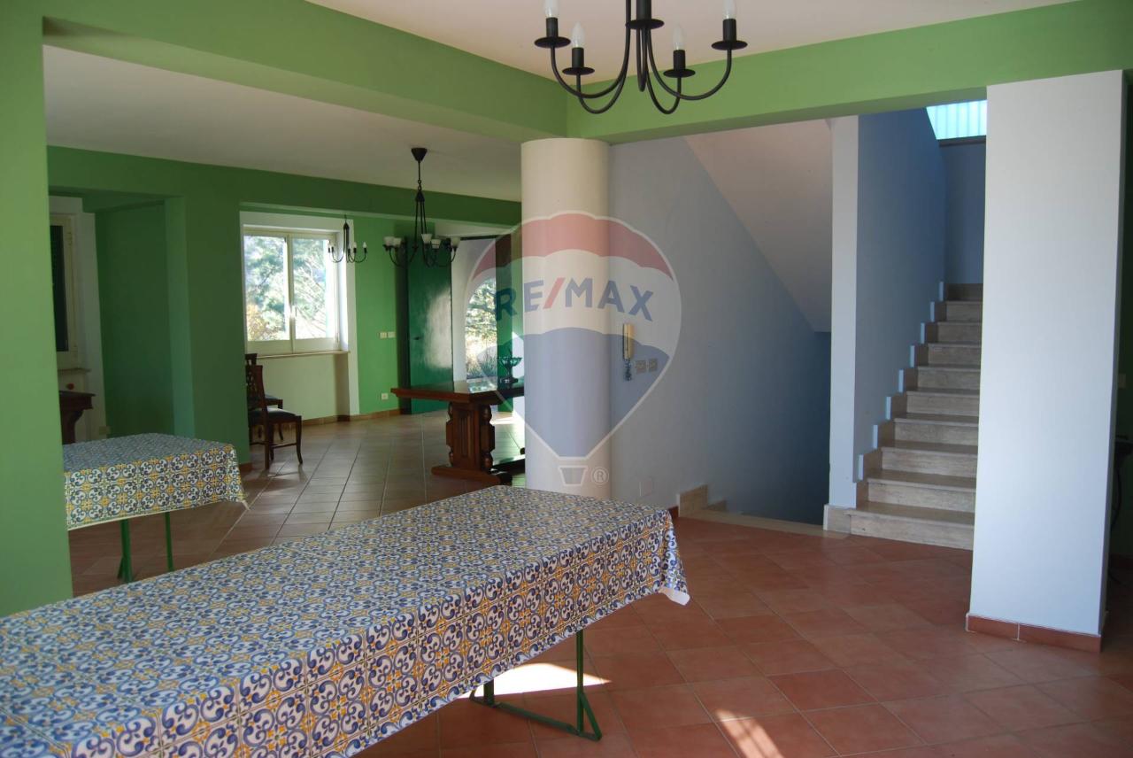 Villa in affitto a Teano