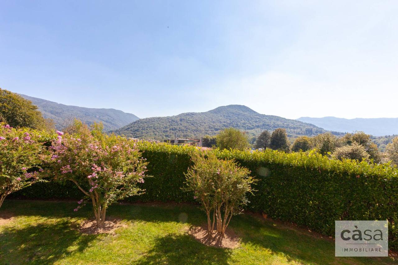 Villa in vendita a Cunardo