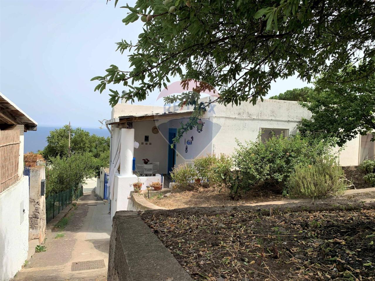 Appartamento in vendita a Malfa