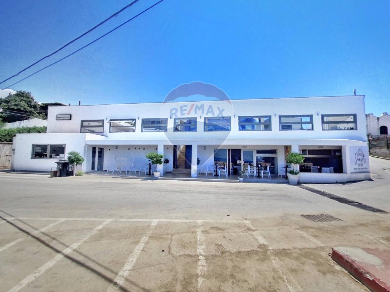 Esercizio commerciale in vendita a Trappeto